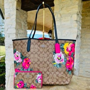 Coach | Bags | Coach Vintage Floral Roses Handbagwalletwristlet Nwt ...